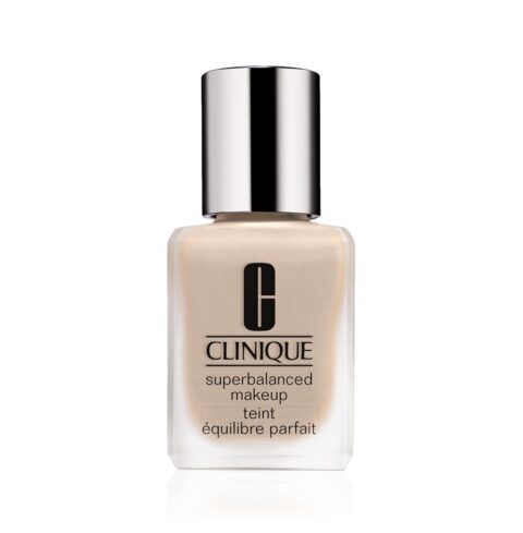 What Colors Look Good on Pale Skin With Pink Undertones? | My Eco Closet